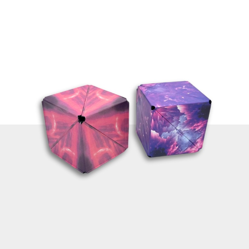 Infinity Cube Folding – Transformación Infinita y Entretenimiento